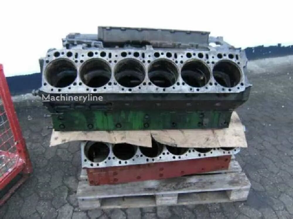 Bloc Motor Second Hand V12 pe Paletă blok cilindara za građevinske mašine