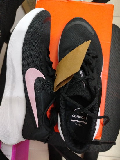 Nike revolution *Novo*