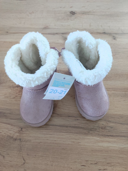 Primark 20/21 decije ugg NOVO