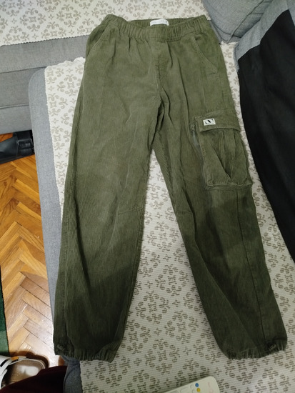 Somotske pantalone/% %%snižene na 500