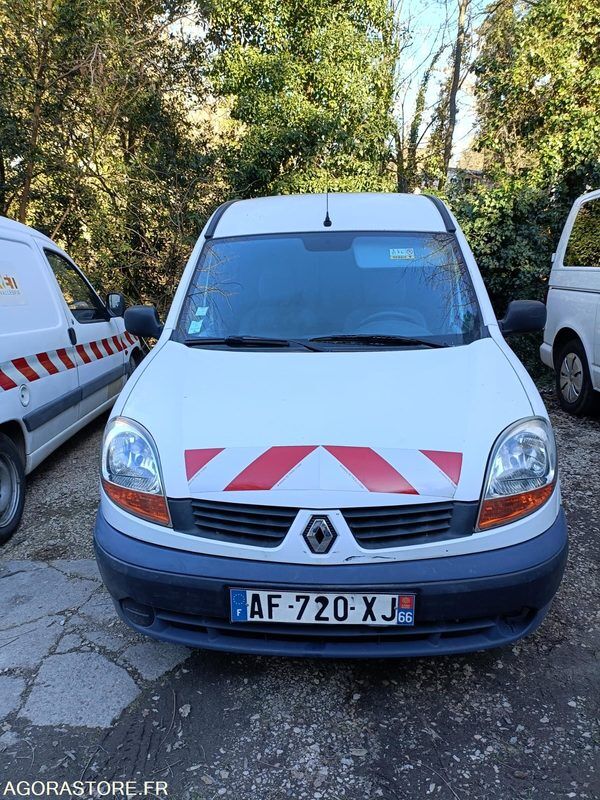 Prodaje se Renault KANGOO laki furgon na aukciji