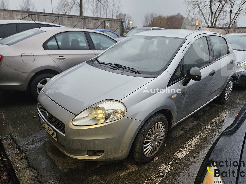 Prodaje se FIAT Punto hečbek na aukciji