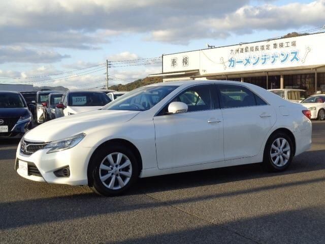 Toyota MARK X sedan