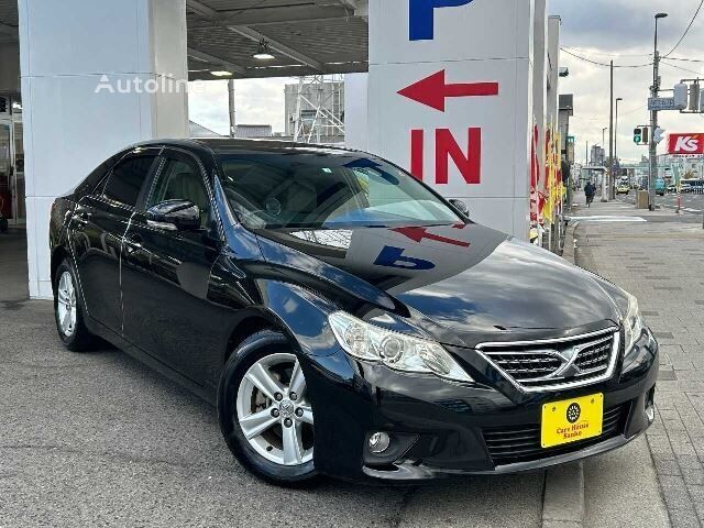 Toyota MARK X sedan