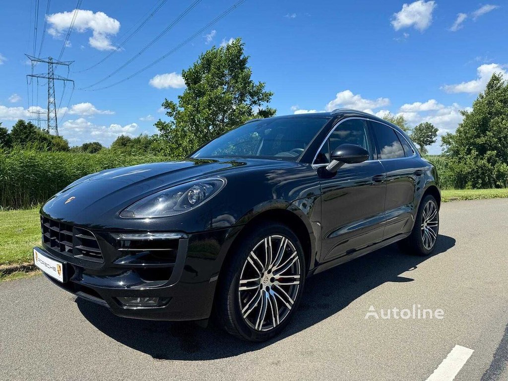 Prodaje se Porsche Macan krosover na aukciji