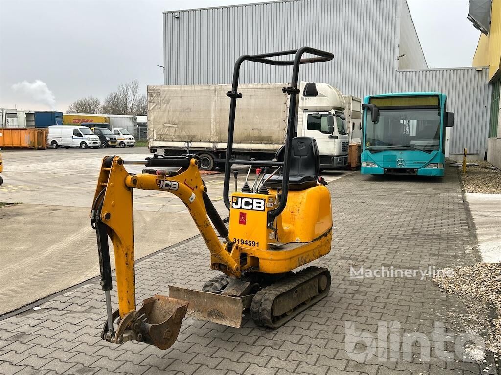 Prodaje se JCB 8008 CT mini bager na aukciji