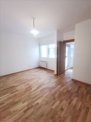 Cvetkova pijaca, Olge Jovanović 62m2