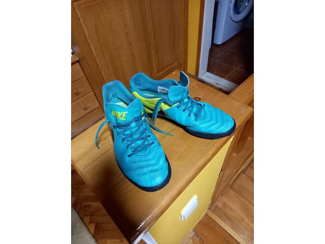 NIKE patike za fudbal indoor model Tiempox br.45