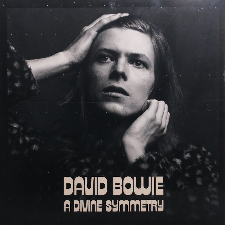 LP – David Bowie – A Divine Symmetry