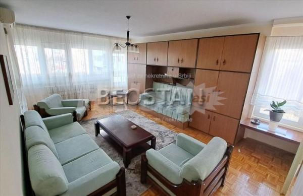 Jurija Gagarina, Dvoiposoban stan za izdavanje, 82m2, 700€