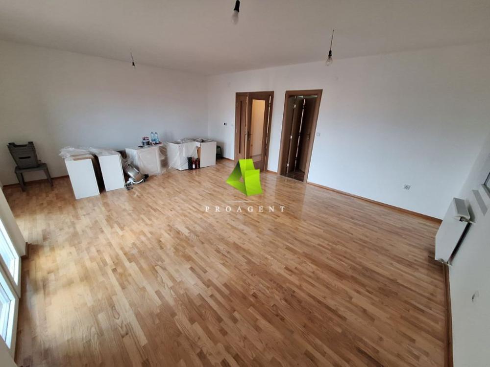 Četvorosoban stan za izdavanje, 116m2, 500€