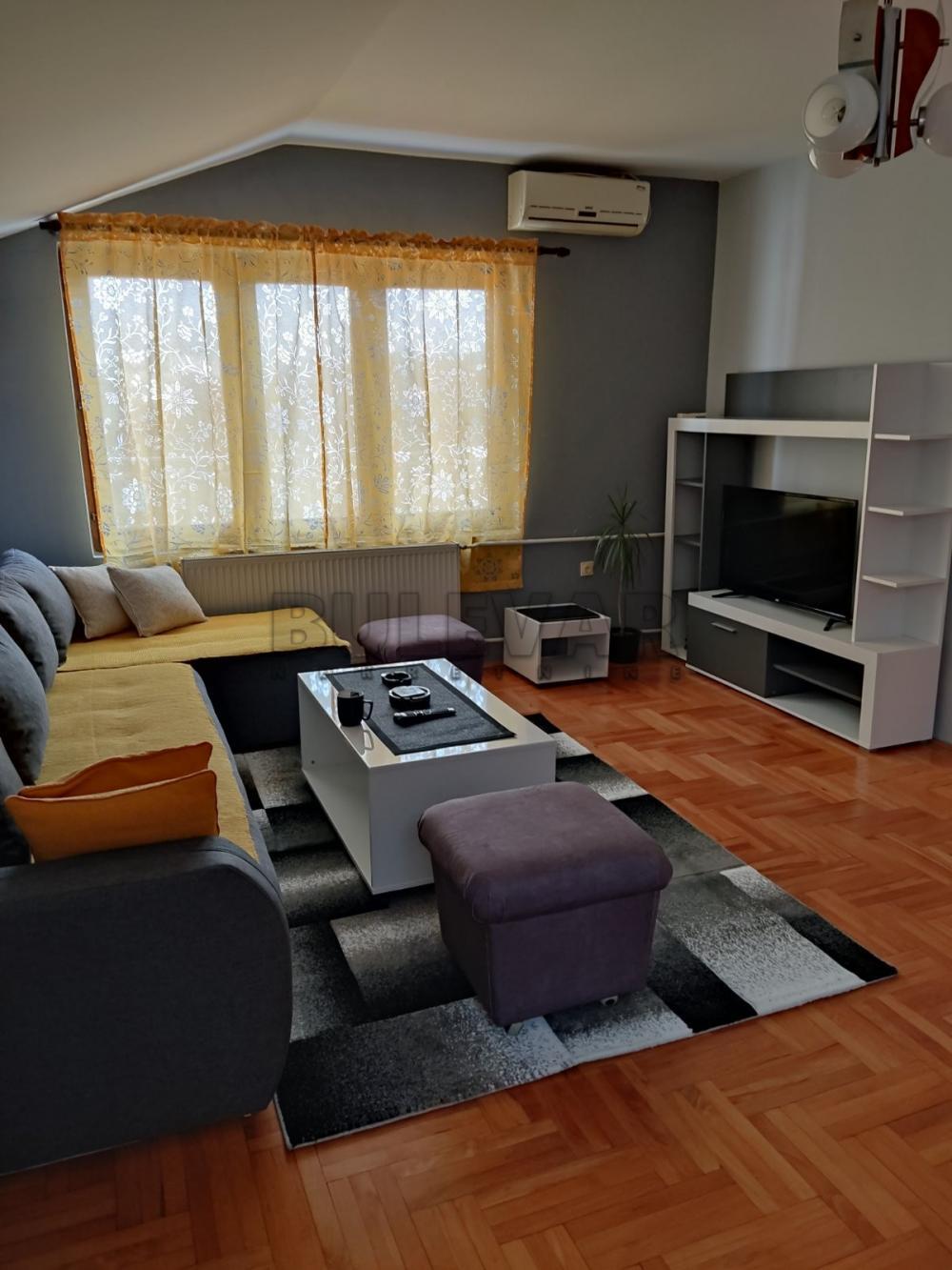 Uroša Predića, Trosoban stan za izdavanje, 69m2, 400€