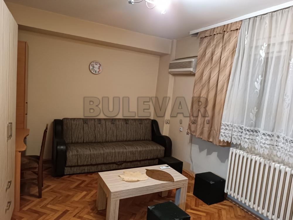 Obilićev venac, Trosoban stan za izdavanje, 62m2, 400€