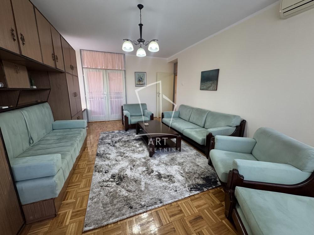 Blok 45 , idealna lokacija ID#9959 700 €