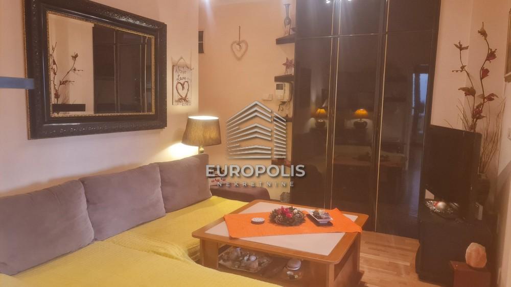 Kapetana Zavišića, Fon, Voždovac ID#7030 220.000 €