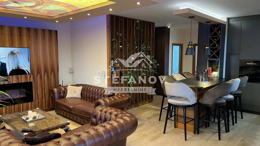 Lux stan u novogradnji na 4. Julu ID#1809 205.000 €