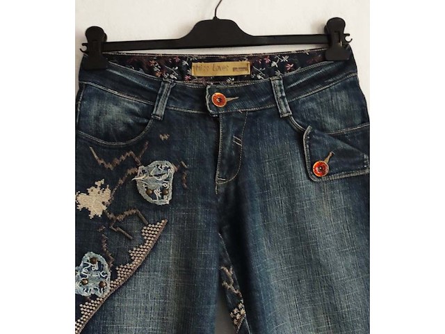Bogato ukrasene farke MISS LOVES br.30