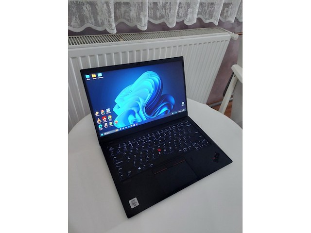 Lenovo X1 Carbon Gen 8 - i5-10310u/16Gb/256Gb/FHD Touch