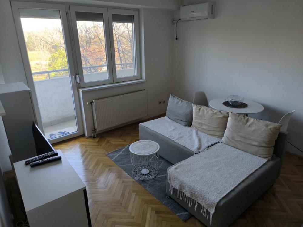 Jednoiposoban stan za izdavanje, 40m2, 380€