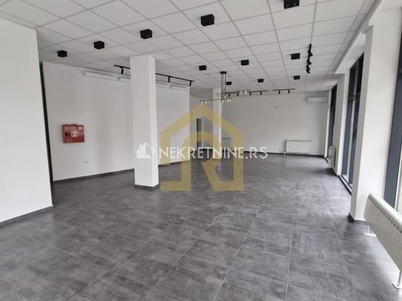 Lokal, prometna lokacija za sve delatnosti, 100m2, ID1512, Vojislava Ilica