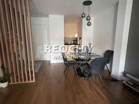 Voždovac, Dušanovac, Vojislava Nanovića, 3.0, 75m2, 328000EUR