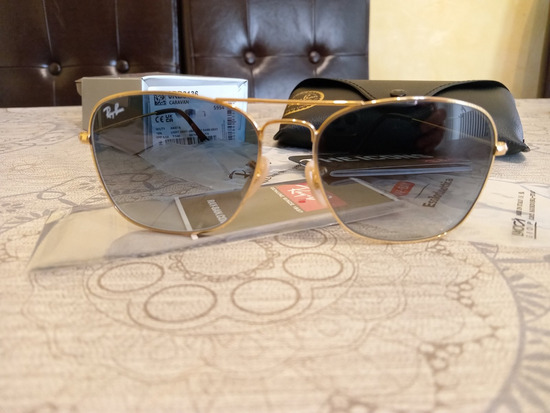 Ray Ban RB3136 CARAVAN model 181/71