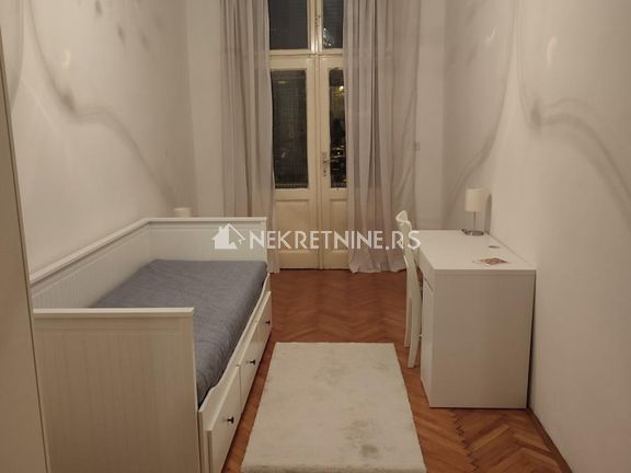 #45581, Izdavanje, Stan, CRVENI KRST, 750 EUR