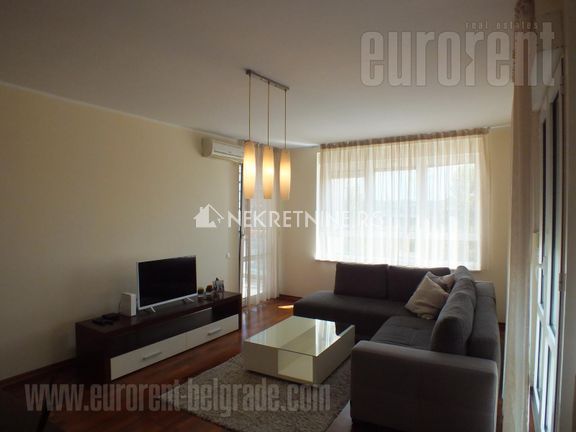 #30285, Izdavanje, Stan, PARK APARTMANI, 850 EUR