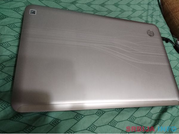 Laptop HP I-7 15,6 8 jezgra procesor na 1,60