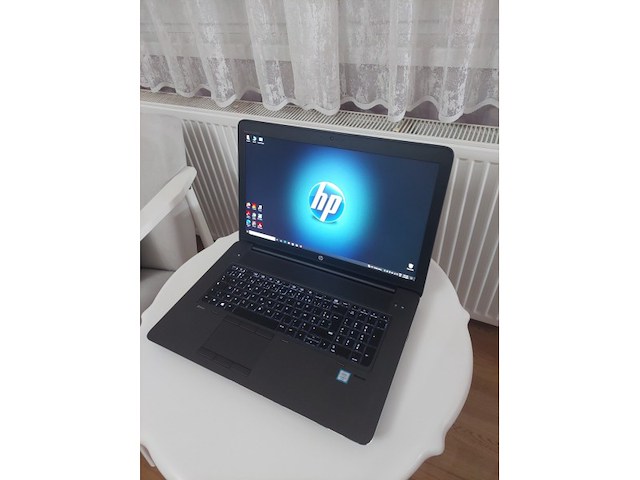 HP Zbook 17 G3 - i7-6700HQ/32Gb/256Gb/FullHD/M2200M 4Gb