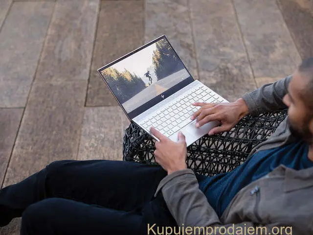 Instalacija Windows 11 na laptopu