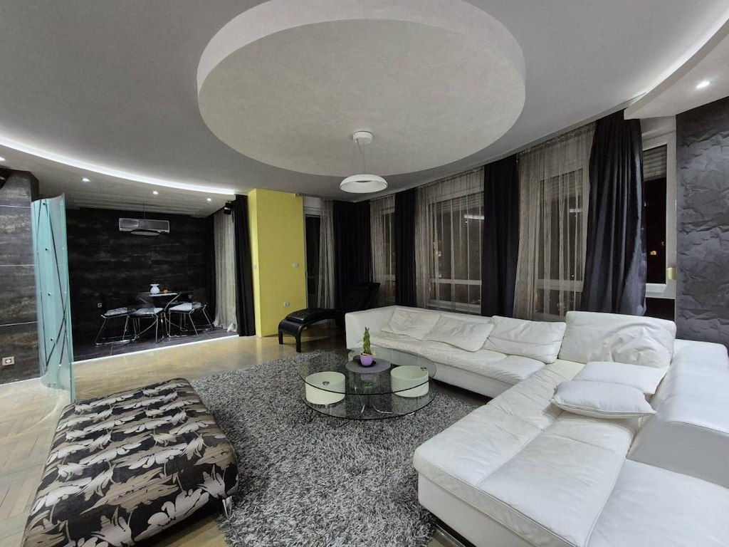 Lux troiposoban stan - Bulevar Nemanjića - 130m2