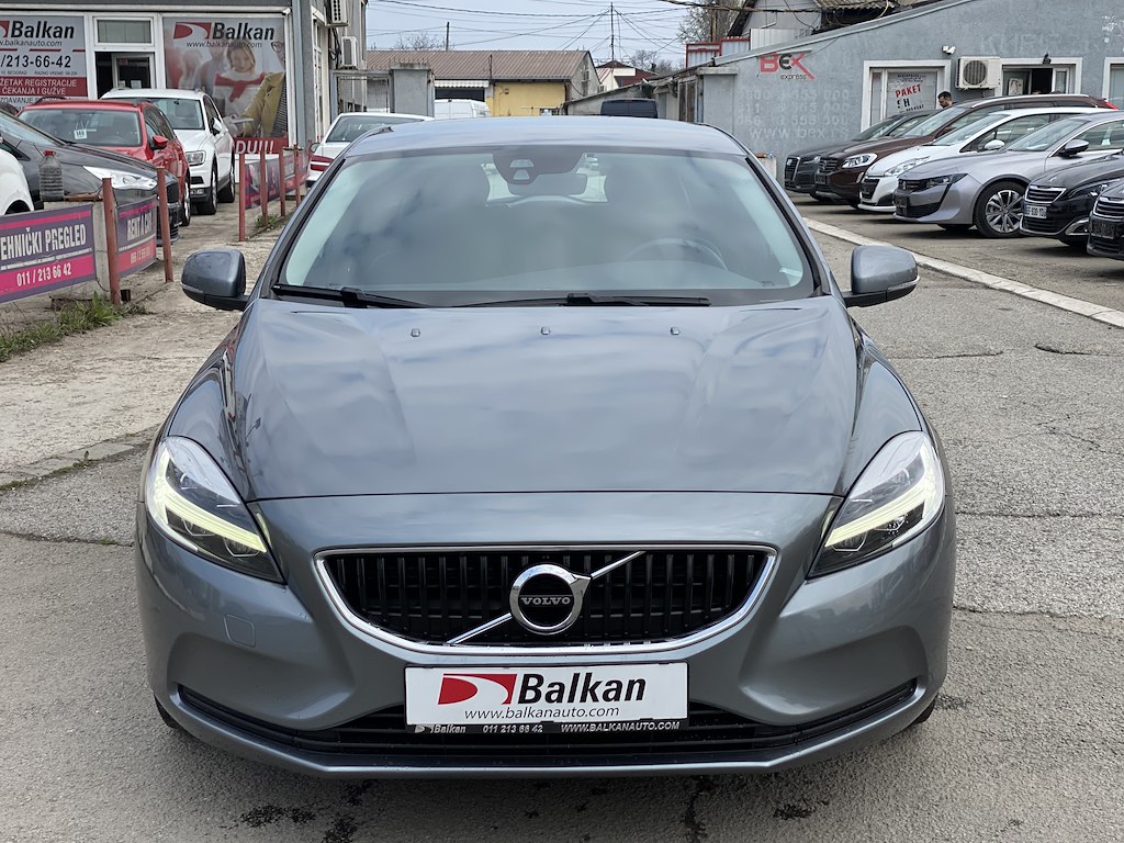 VOLVO V40 2.0 D