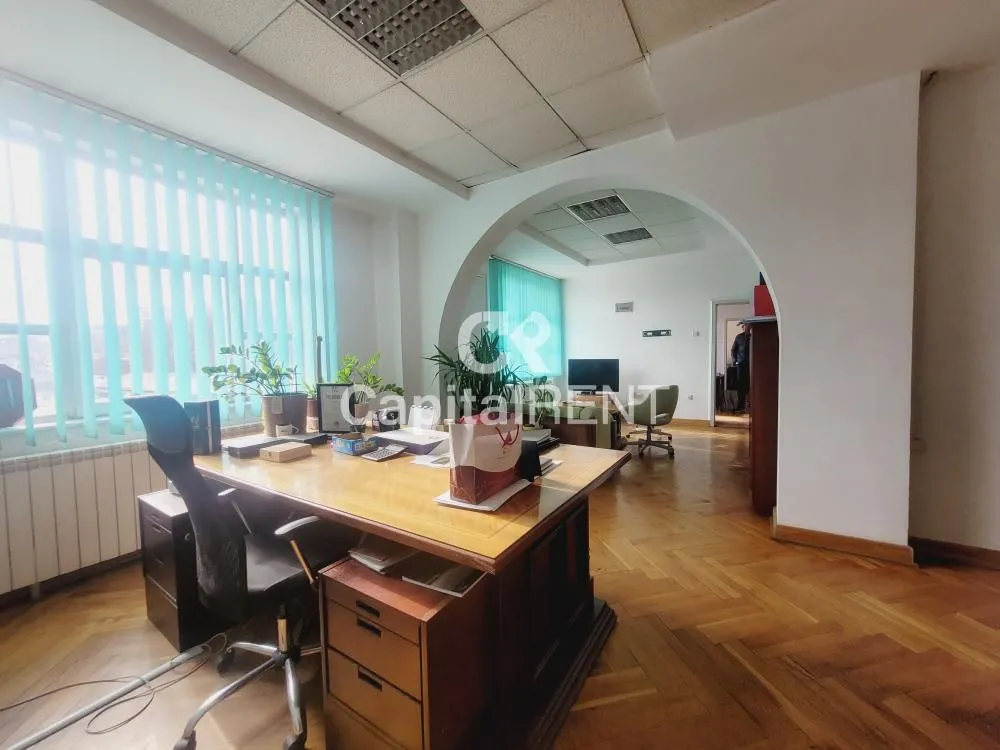 Izdavanje, poslovni prostor, 120m2, Savski Venac, Beograd