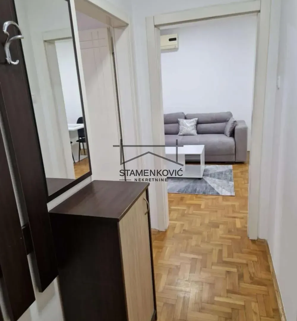 Izdavanje, jednosoban stan, 42m2, Rotkvarija, Novi Sad, Novi Sad