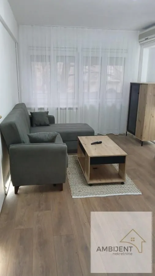 Izdavanje, dvosoban stan, 65m2, Centar, Beograd