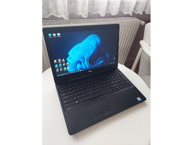 Dell Latitude 5580 - i5-6300U/8Gb/256Gb/FullHD/4G/5h