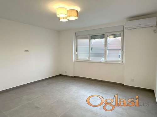 NOVI SAD, KLISA - Kompletno renovirana uknjižena kuća 170m², bez agencija