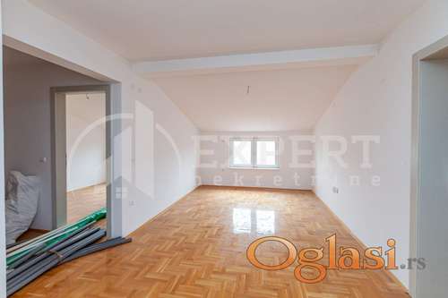 Stan u centru grada, 54.13m2, u potkrovlju, sa povratkom PDV-a