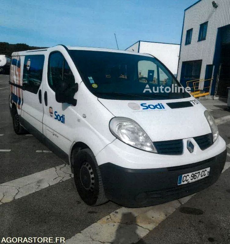 Prodaje se Renault TRAFIC minibus furgon na aukciji