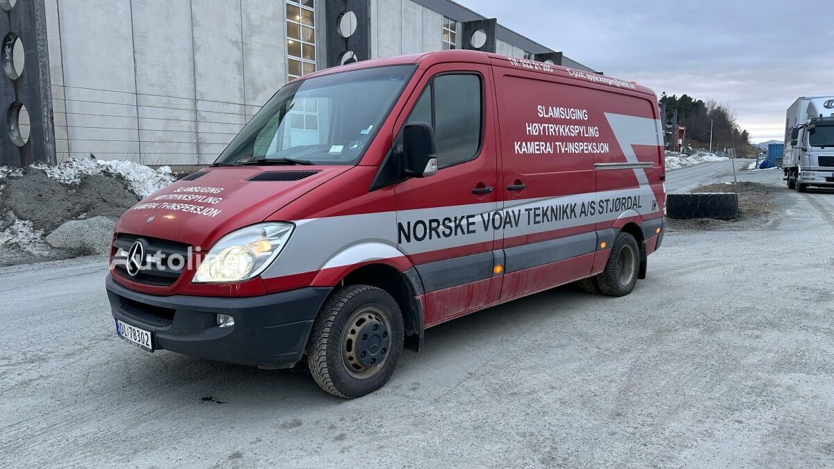 Prodaje se Mercedes-Benz Sprinter minibus furgon na aukciji