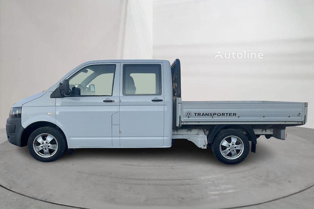 Prodaje se Volkswagen Transporter kamion s ravnom platformom < 3.5t na aukciji