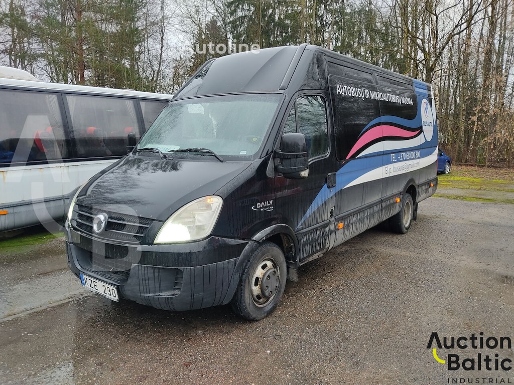 Prodaje se IVECO Daily putnički minibus na aukciji