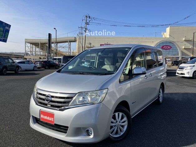 Nissan SERENA minivan