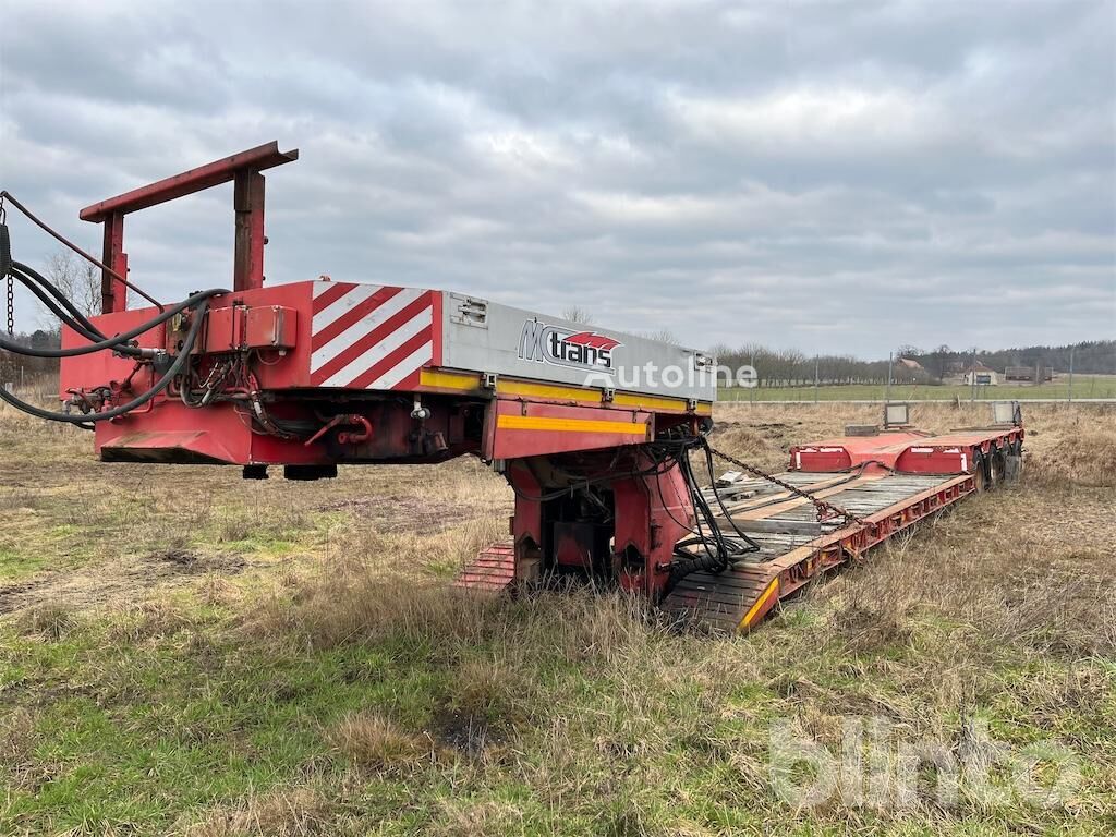 Prodaje se Maskintrailer poluprikolicu sa niskom platformom na aukciji