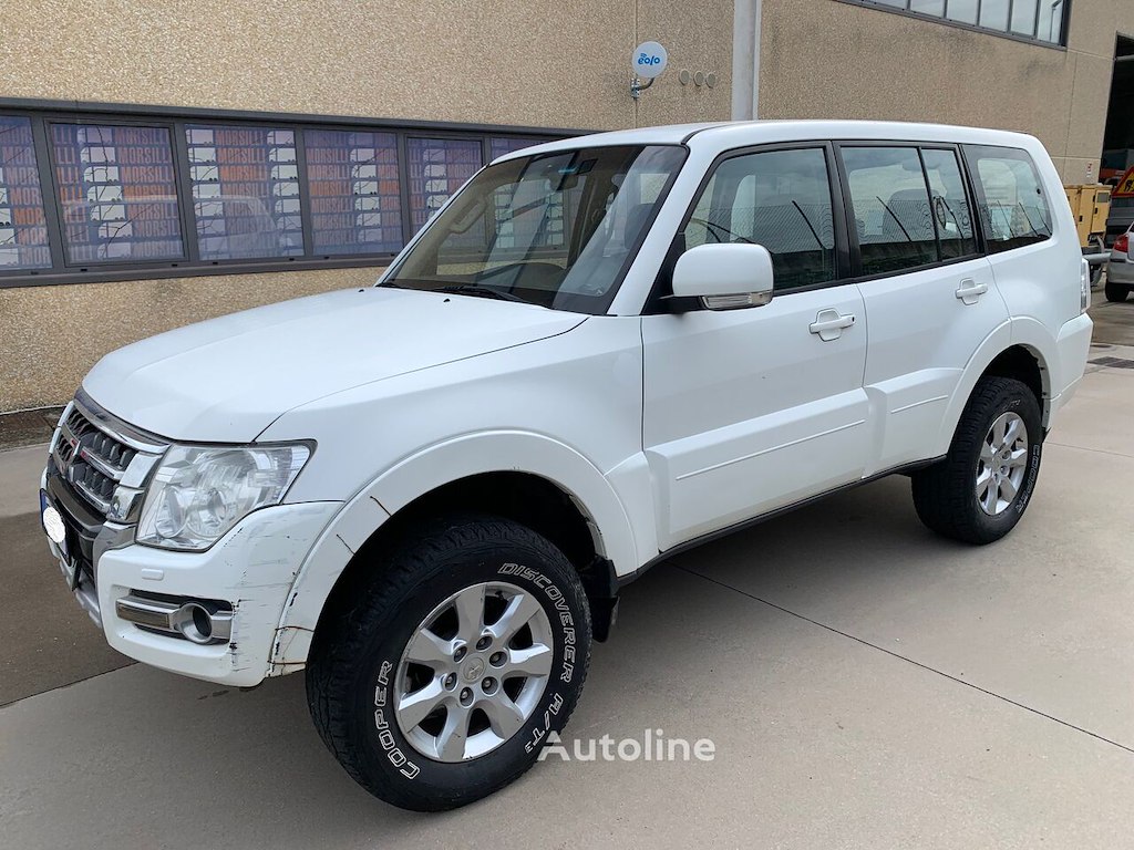 Mitsubishi Pajero 3.2 DI-D 16V Auto 7 Posti Verricello Gancio Traino terenac