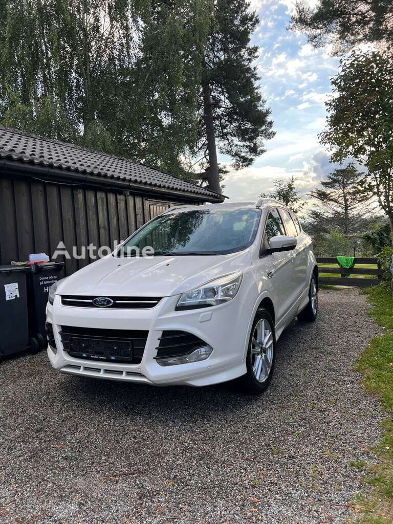 Prodaje se Ford Kuga krosover na aukciji