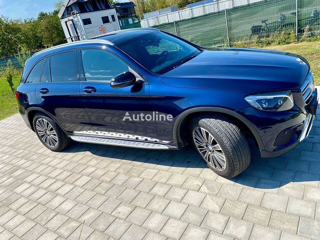 Prodaje se Mercedes-Benz GLC krosover na aukciji