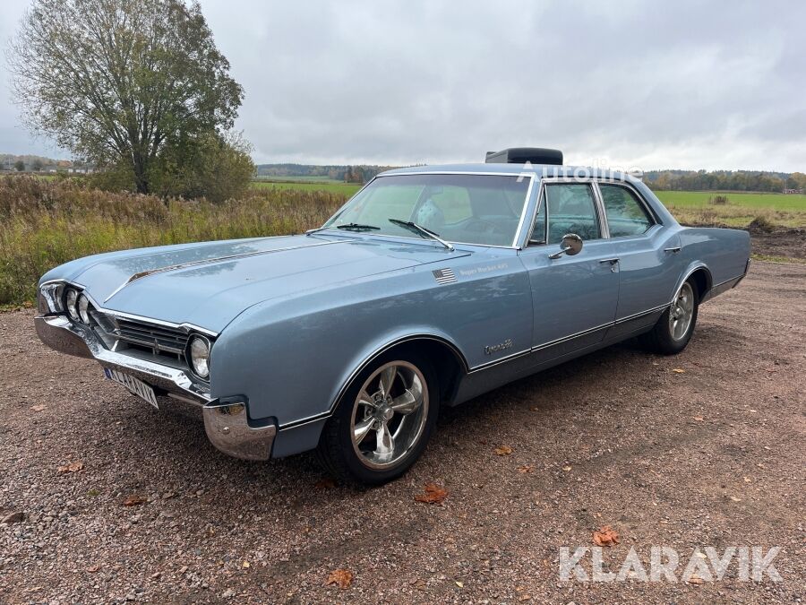 Prodaje se Oldsmobile Dynamic 88 Super Rocket 425 sedan na aukciji