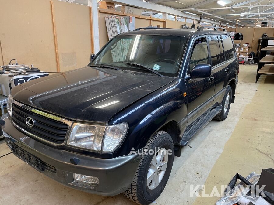 Prodaje se LANDCRUISER 4,2 VAN MAN terenac na aukciji